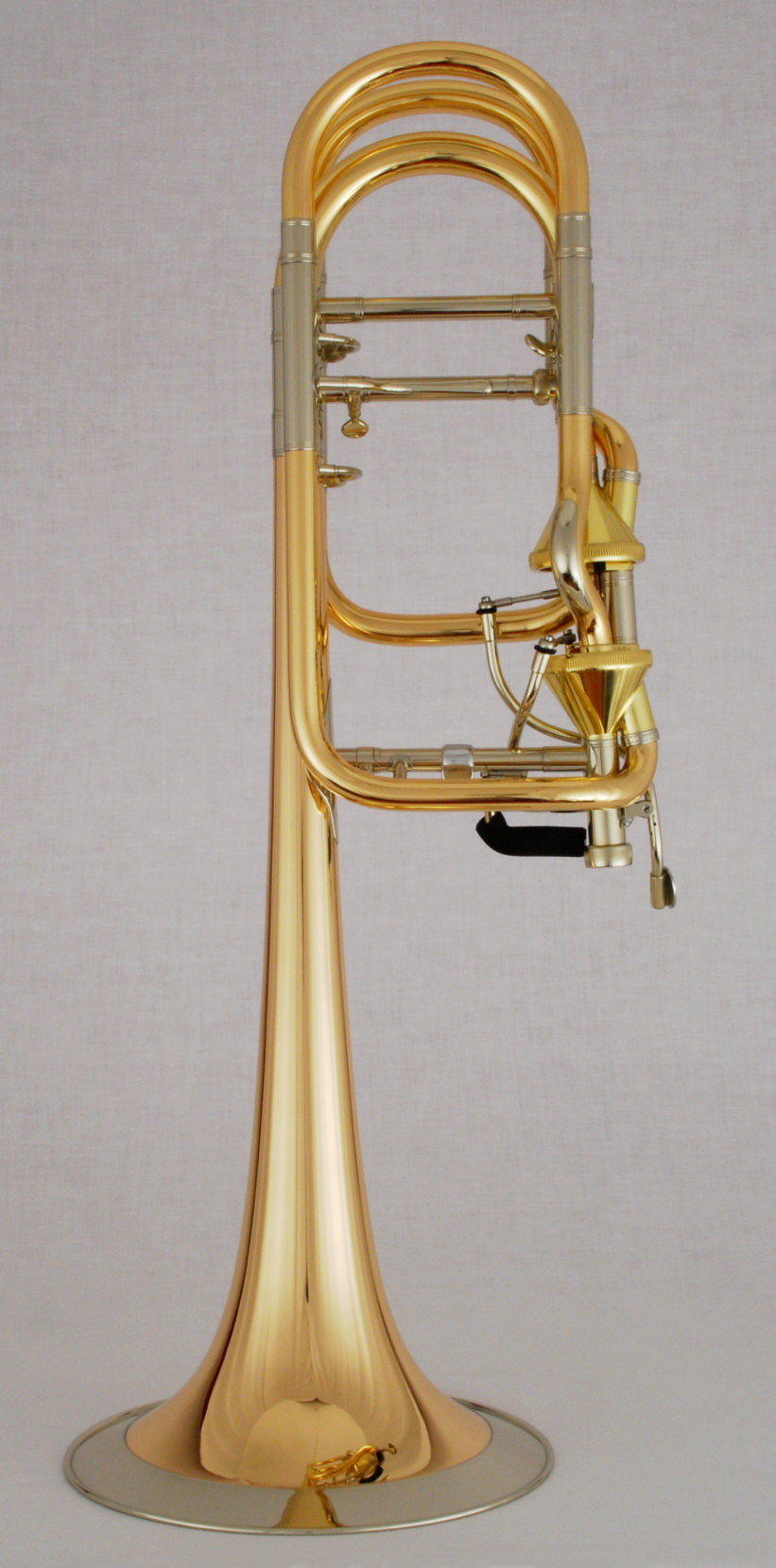 E-bass trombone with F- and D/Db-attachment, axial-valves